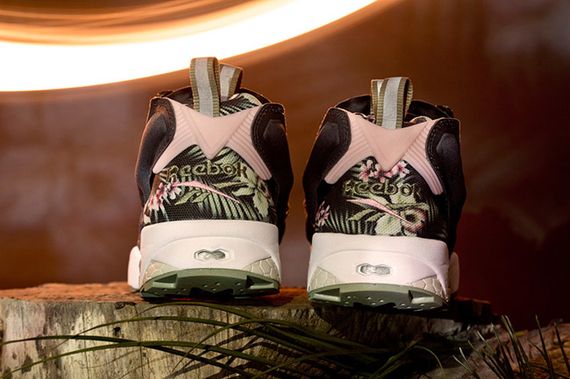 Reebok x INVINCIBLE - Insta Pump Fury OG