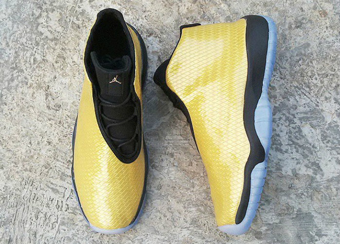 Jordan Future - Black - Gold