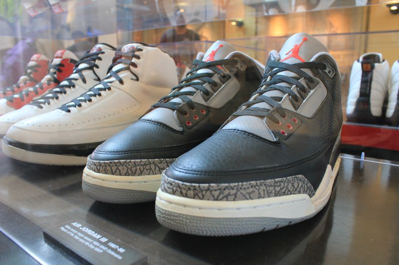 40 Photos of the Michael Jordan Building