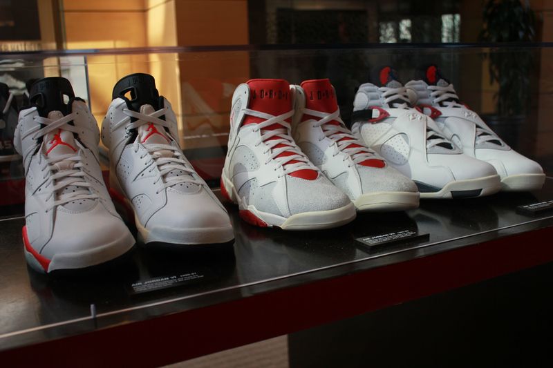 40 Photos of the Michael Jordan Building