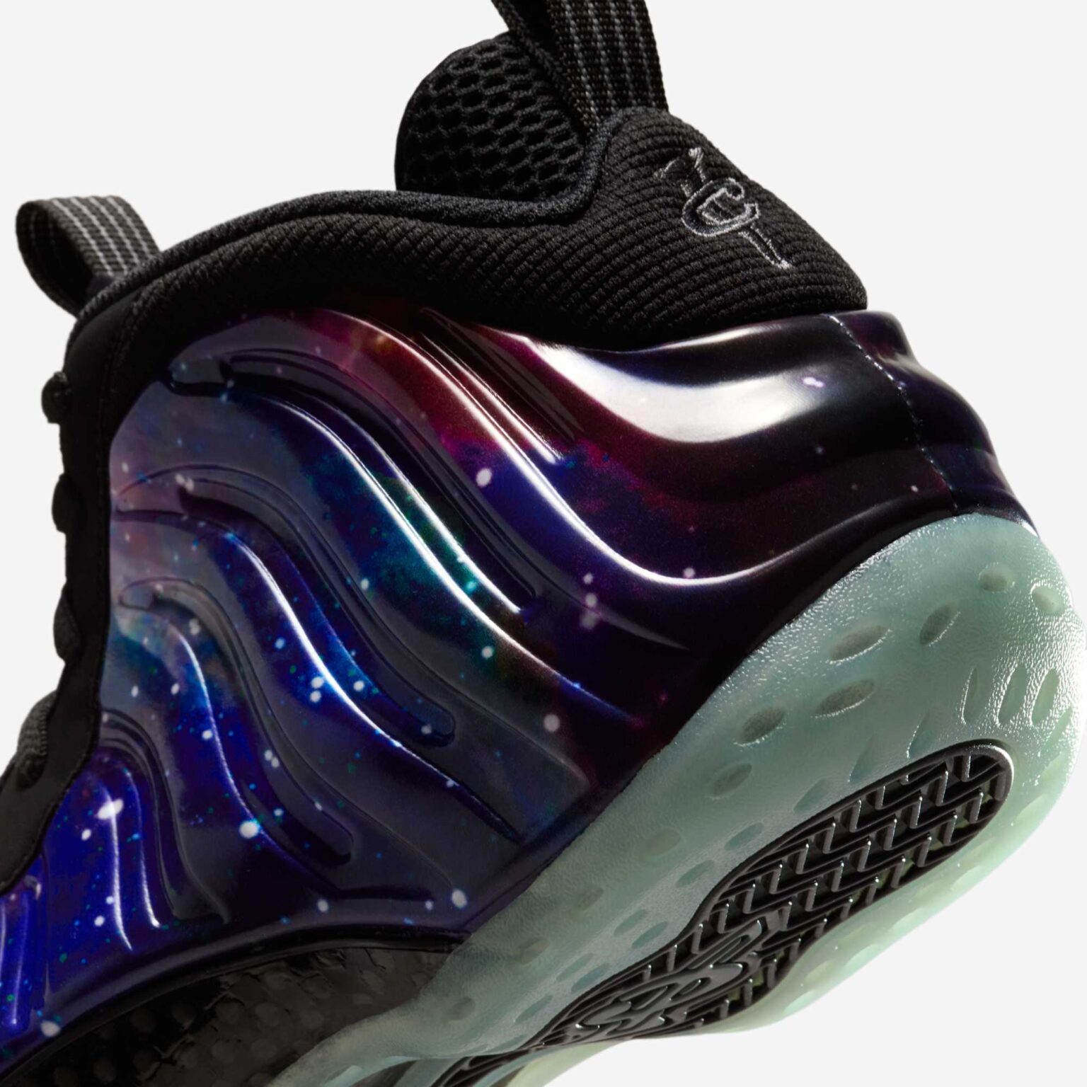 Official Look at the 2025 Nike Air Foamposite One "Galaxy" - Modern ...