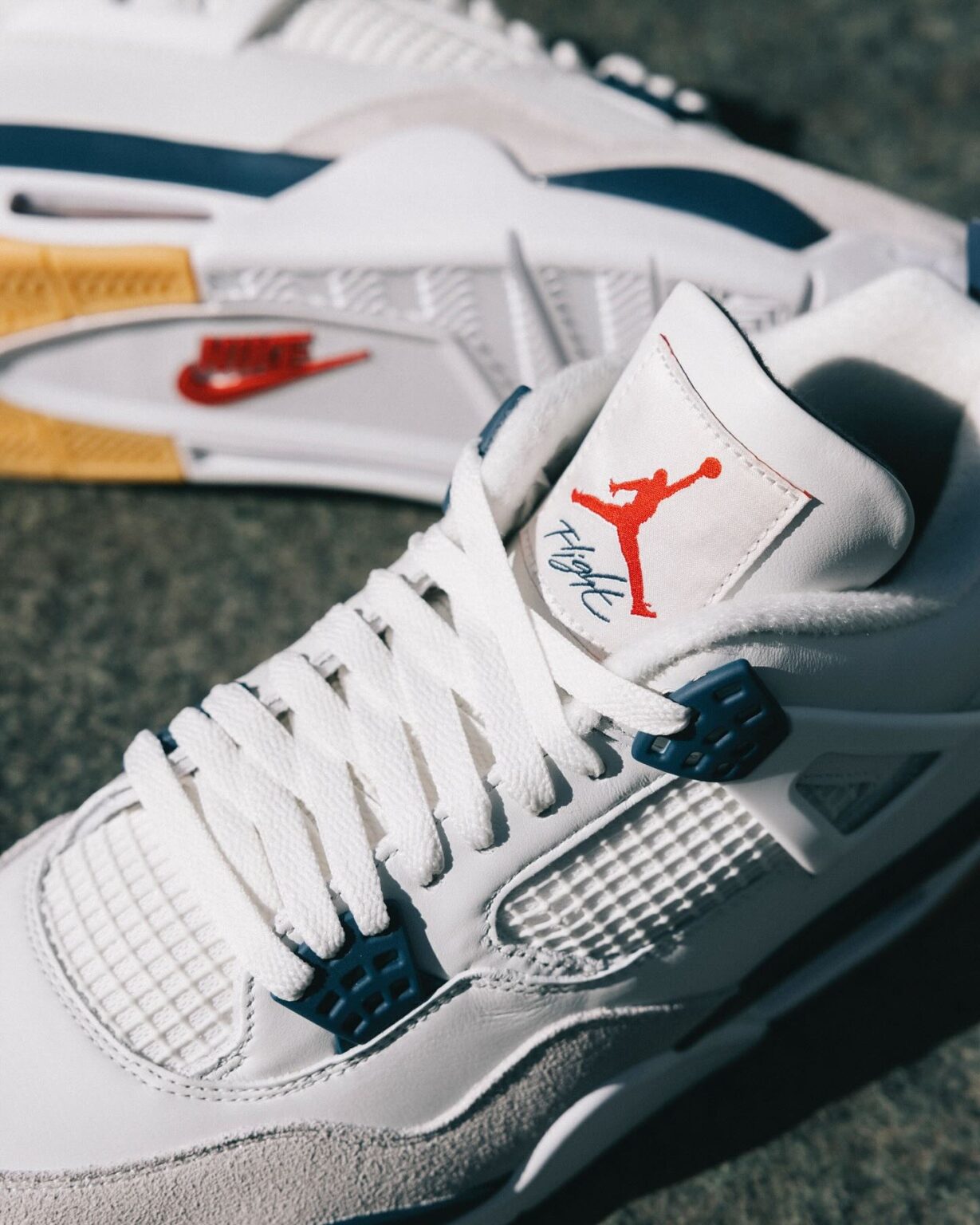 Nike SB x Air Jordan 4 Returns in "Navy" - Modern Notoriety